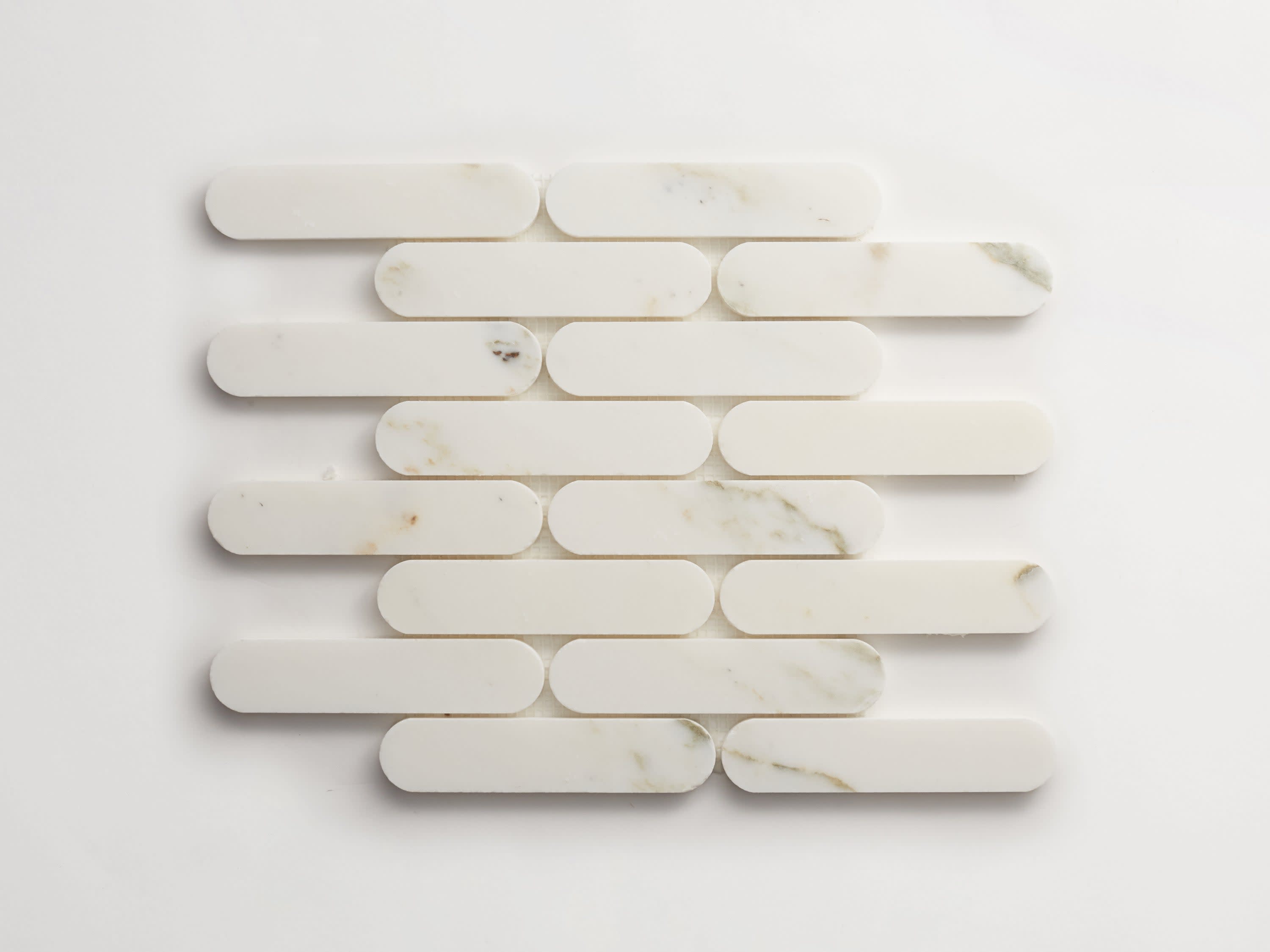 calacatta gold | mosaic tile | oval petit | lapidary | clé – clé tile