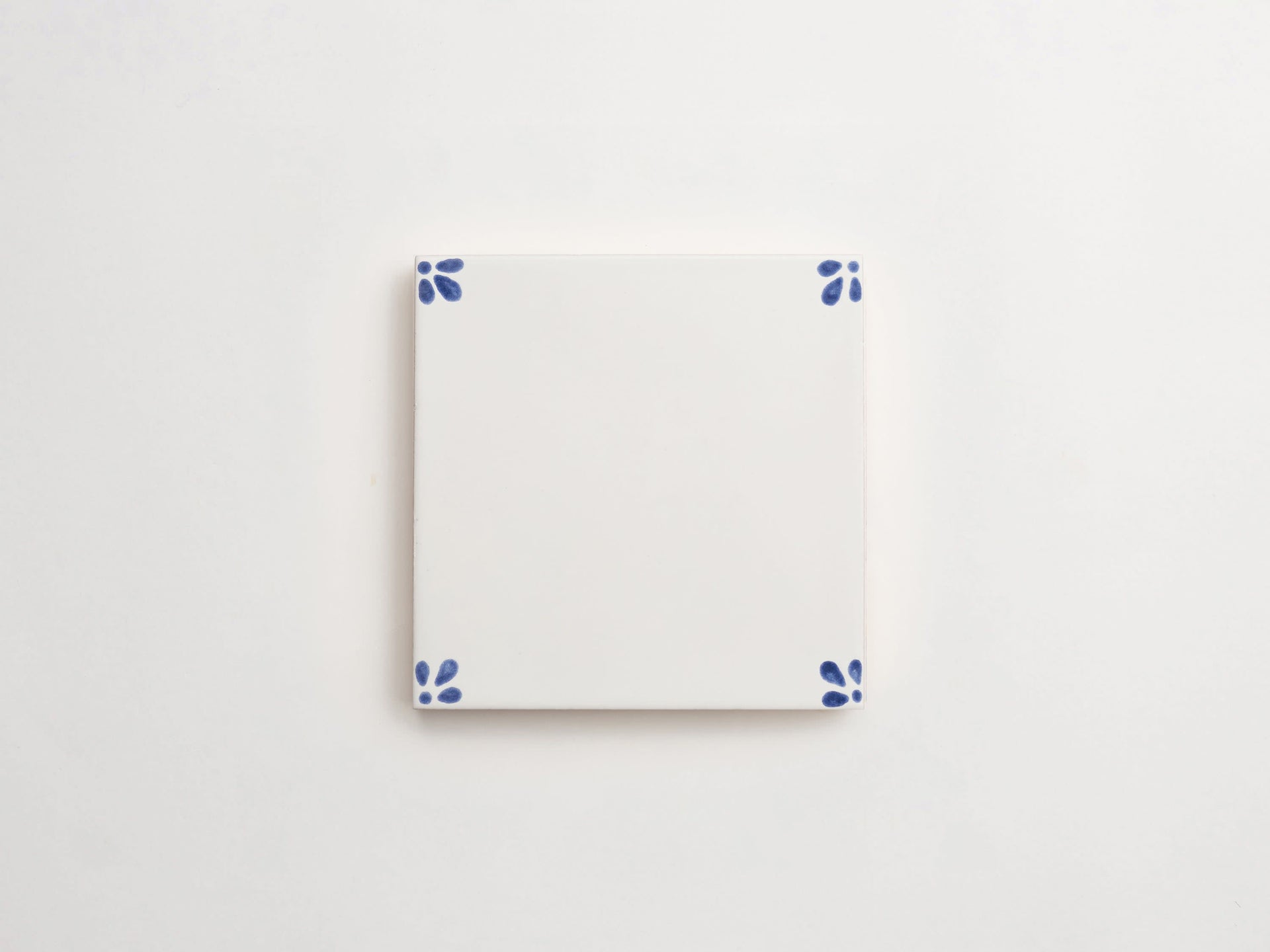 hand painted ceramic blue tile majolica de delft clé | clé tile