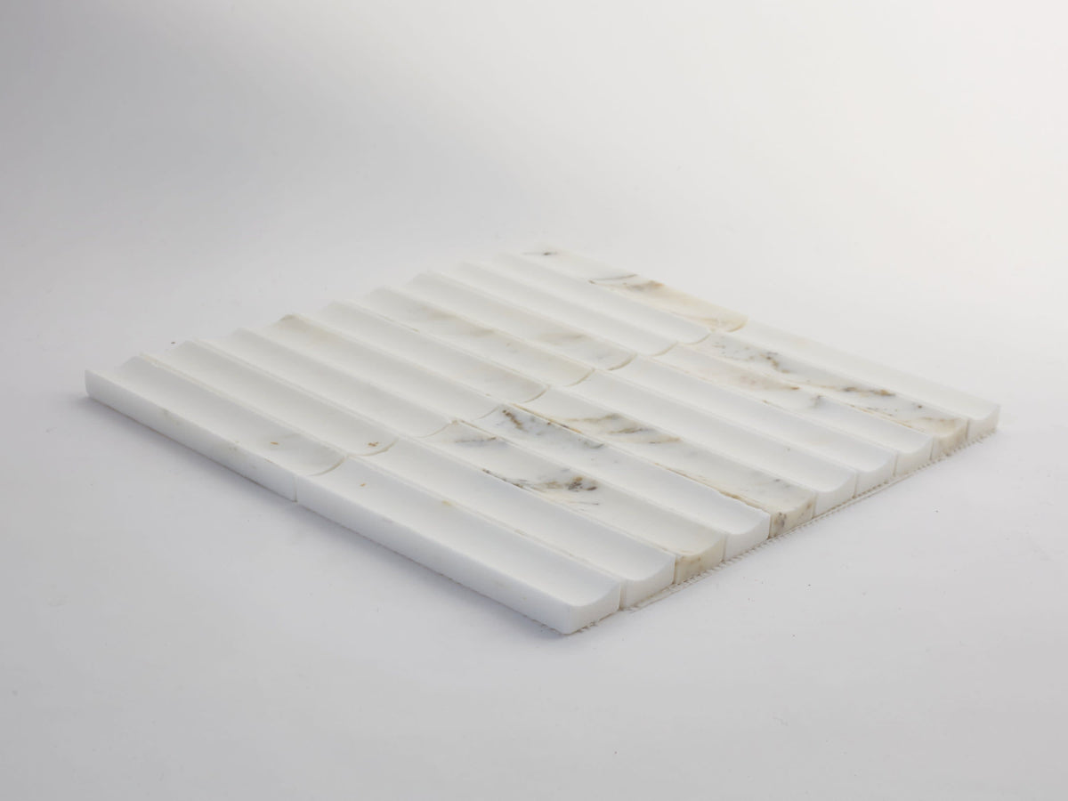 fluted 3d-tile | calacatta gold marble | etui petit | clé – clé tile