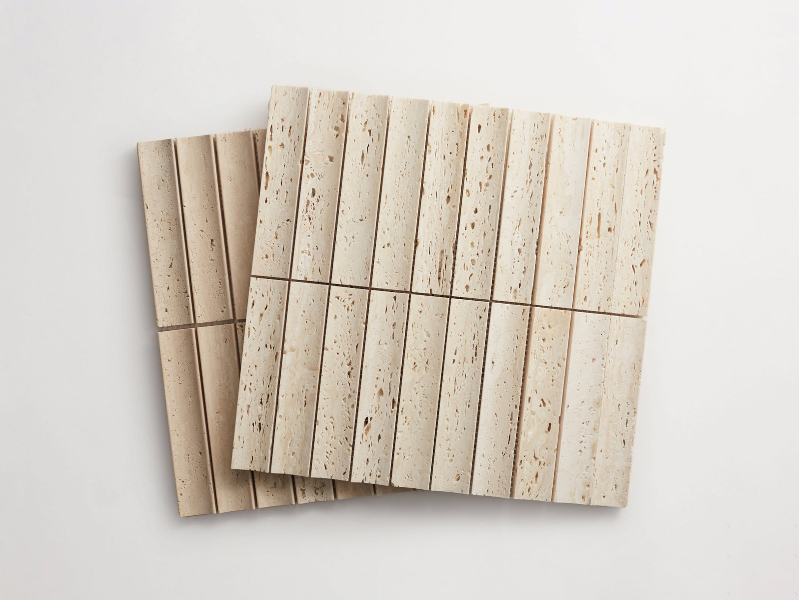 travertine | fluted 3d-wall tile | etui petit lapidary | clé – clé tile