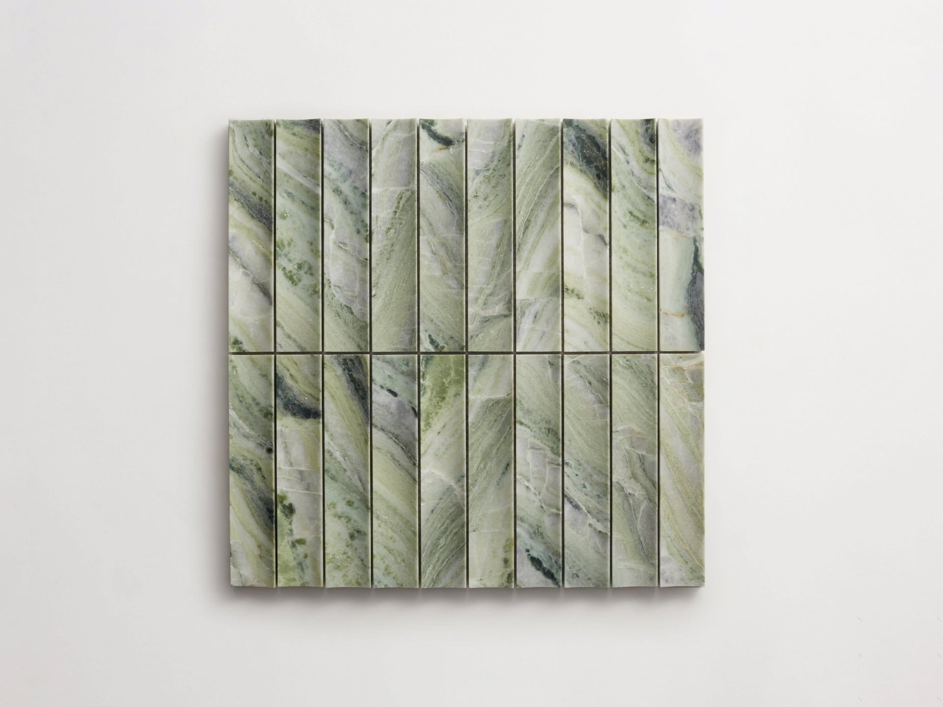 green marble | fluted 3d-tile | etui petit lapidary | clé – clé tile