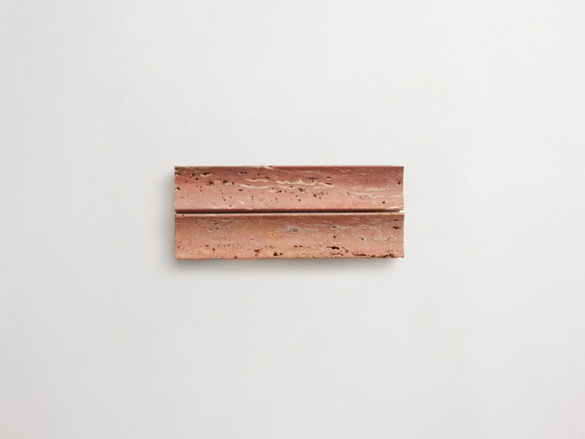 red travertine | fluted 3d-tile | etui petit lapidary | clé – clé tile